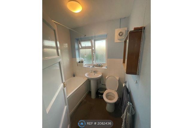 Radbourne Road, London SW12, room to rent - 67329186 | PrimeLocation