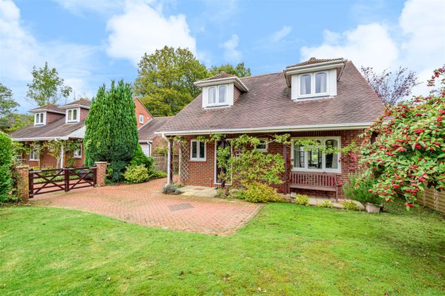 Vann Road, Fernhurst, Haslemere GU27, 3 bedroom detached house for sale ...