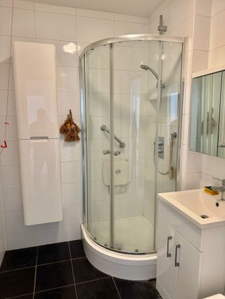 Birnbeck Court, Finchley Road, Temple Fortune NW11, 1 bedroom flat for ...