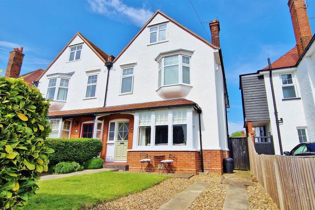 Homes for Sale in Frinton-on-Sea - Buy Property in Frinton-on-Sea ...