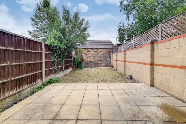 Hillside, Slough SL1, 3 bedroom end terrace house for sale - 61720953 ...