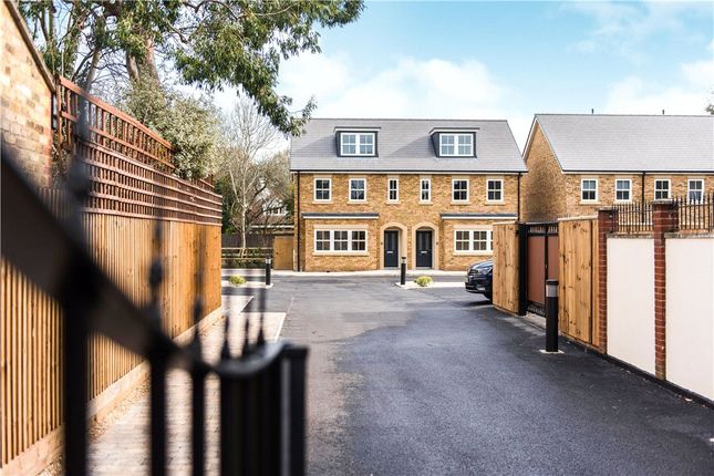Whitton Road Twickenham Tw1 4 Bedroom Semi Detached House To Rent