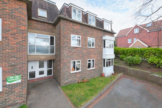 Mutton Hall Hill, Heathfield TN21, 2 bedroom flat for sale - 64144806 ...