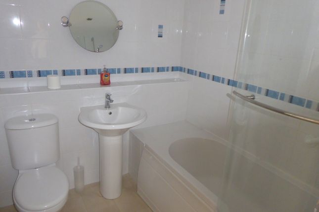 Rosemount Close, Oxton CH43, 2 bedroom flat to rent - 69777930 ...