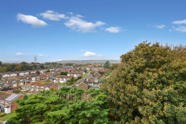 Collingwood Rise, Folkestone CT20, 2 bedroom flat for sale - 68747185 ...