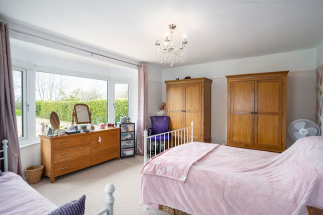 Badgeworth Lane, Cheltenham GL51, 3 bedroom detached bungalow for sale ...