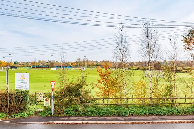 Ditchingham Dam, Ditchingham NR35, 4 bedroom terraced house for sale ...