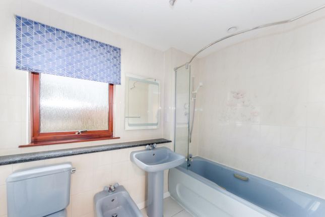 Drummond Court, Inverness IV2, 2 bedroom flat to rent - 65802443 ...