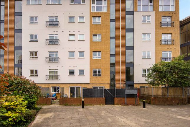 Cottrill Gardens, Marcon Place, Hackney, London E8, 3 bedroom flat for ...