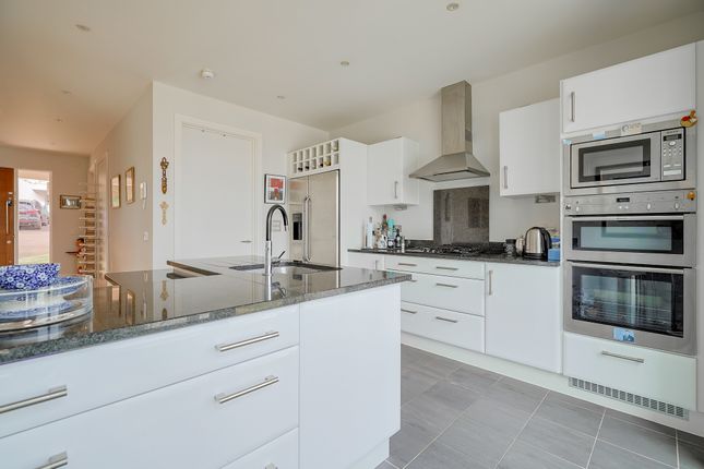 Upper Castle View, Blackpill, Swansea SA3, 4 bedroom detached house for ...