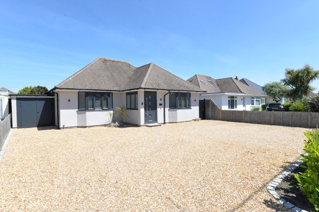 Hengistbury Road Barton On Sea New Milton Bh25 3 Bedroom Bungalow