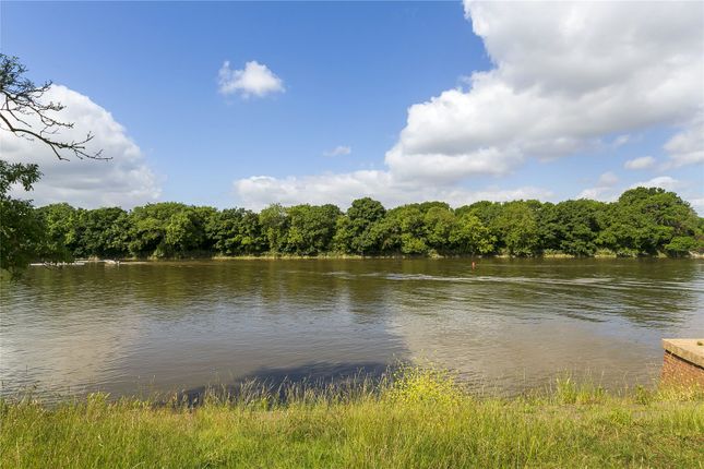 Chiswick Staithe, Hartington Road, London W4, 4 bedroom end terrace ...