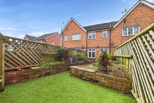 Kennet Green, Worcester, Worcestershire WR5, 2 bedroom terraced house ...