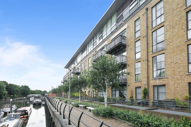 2 bed flat for sale in Town Meadows, Ferry Quays, Brentford TW8 - Zoopla