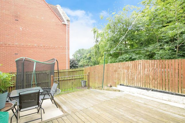 Springfield Close, Lofthouse, Wakefield WF3, 4 bedroom semi-detached ...