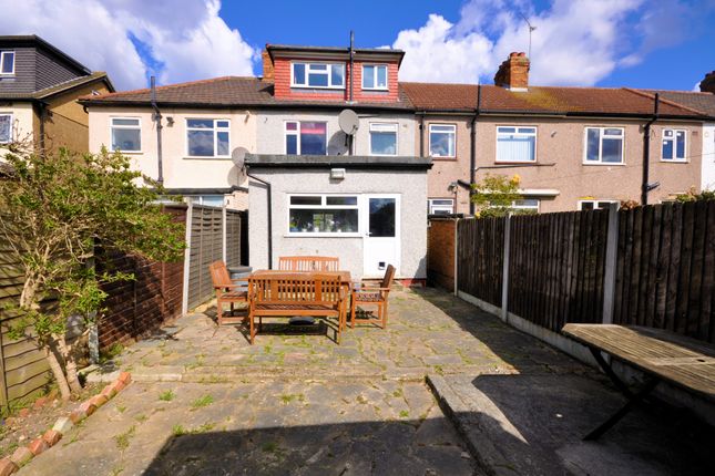 Homes For Sale In Panyers Gardens Dagenham Rm10 Buy Property In