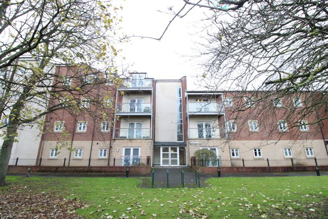 Manor Park, High Heaton, Newcastle Upon Tyne NE7, 2 bedroom flat for ...
