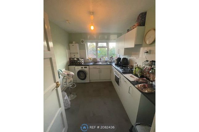 Radbourne Road, London SW12, room to rent - 67329186 | PrimeLocation