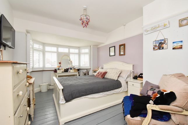 Jevington Way London Se12 3 Bedroom Semi Detached House For Sale