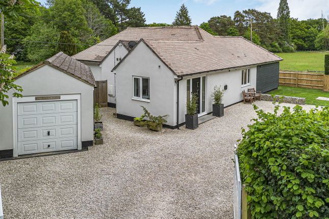 Broadwater Lane, Copsale, Horsham, 6Qw. RH13, 4 bedroom bungalow for ...