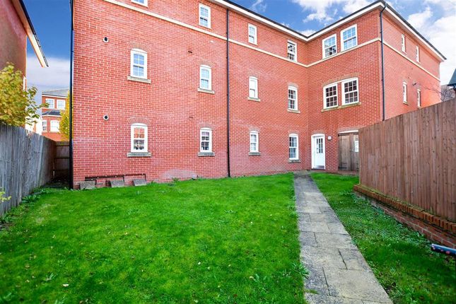 George Roche Road, Canterbury, Kent CT1, 2 bedroom flat for sale ...