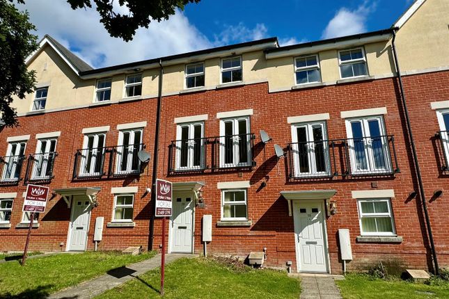 Pandora Close, Locks Heath, Southampton SO31, 3 bedroom town house for ...