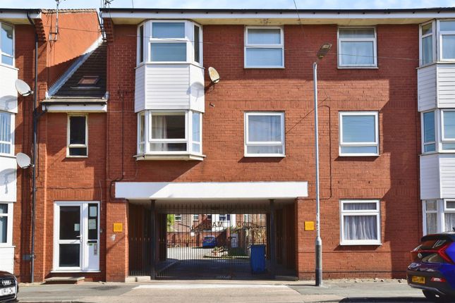 Durham Court, Durham Street, Hull HU8, 2 bedroom flat for sale ...