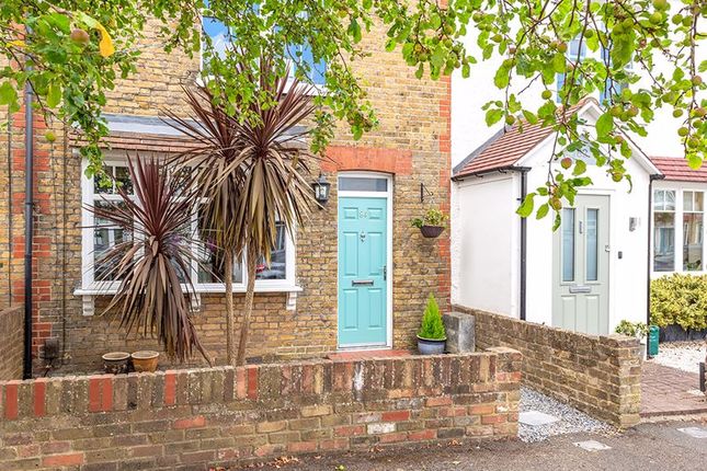 Kings Road, Long Ditton, Surbiton KT6, 2 bedroom terraced house for ...