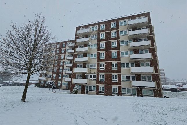 Duke Crescent, Barnsley S70, 2 bedroom flat for sale - 64143927 ...