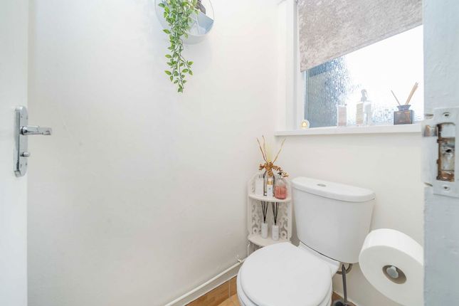 Audax, Lower Strand, London NW9, 4 bedroom terraced house for sale ...