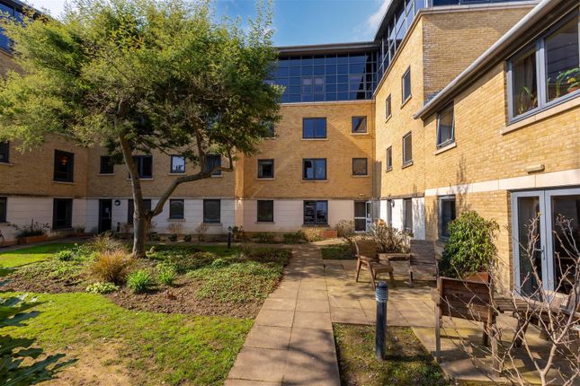 Union Place, Broadwater, Worthing BN11, 2 bedroom flat for sale ...