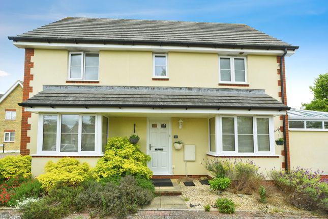 Charlesby Drive - Watchfield, Swindon SN6, 3 bedroom detached house for ...
