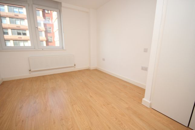 Trafford House, Station Way, Basildon SS16, 2 bedroom flat to rent ...