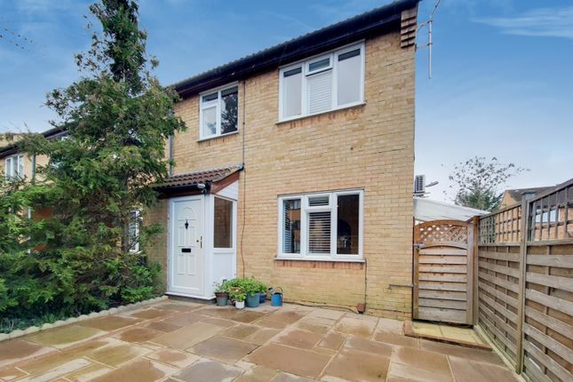 Hogarth Crescent Colliers Wood London Sw19 2 Bedroom End Terrace