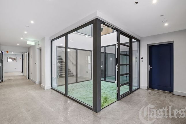 Tottenham Lane, Crouch End N8, 2 bedroom flat for sale - 62073278 ...