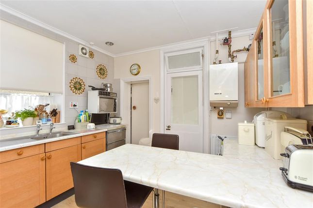 Pump Lane, Rainham, Gillingham, Kent ME8, 3 bedroom property for sale ...
