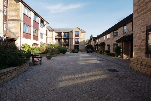Long Street, Sherborne, Dorset DT9, 2 bedroom flat for sale - 56882257 ...