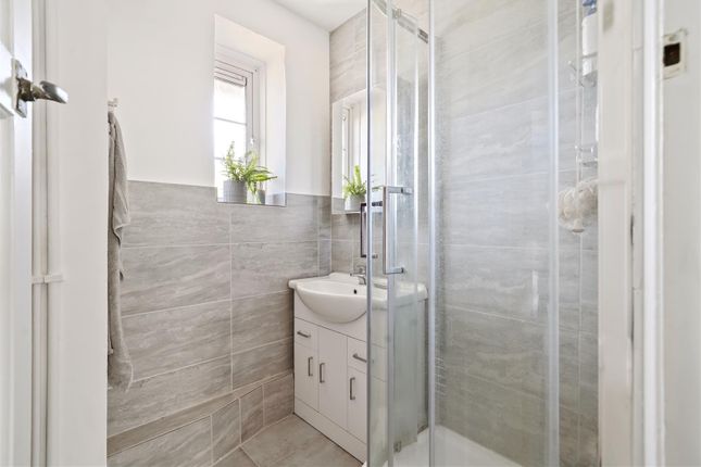 Worsopp Drive, Clapham Common, London SW4, 3 bedroom property for sale ...