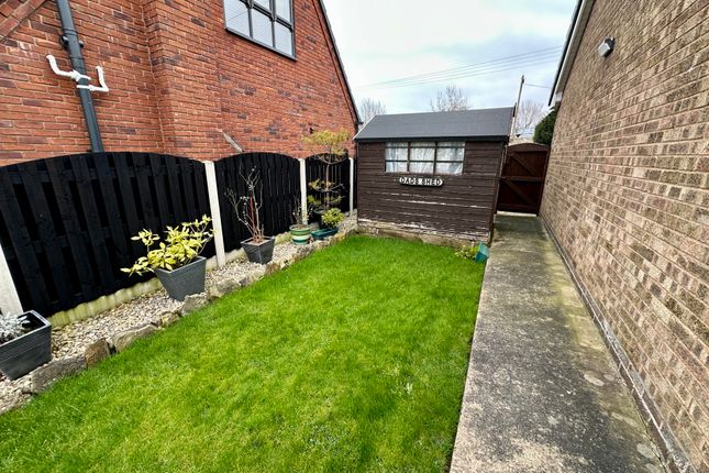 West End, Stainforth, Doncaster DN7, 3 bedroom detached bungalow for sale - 69493646 | PrimeLocation