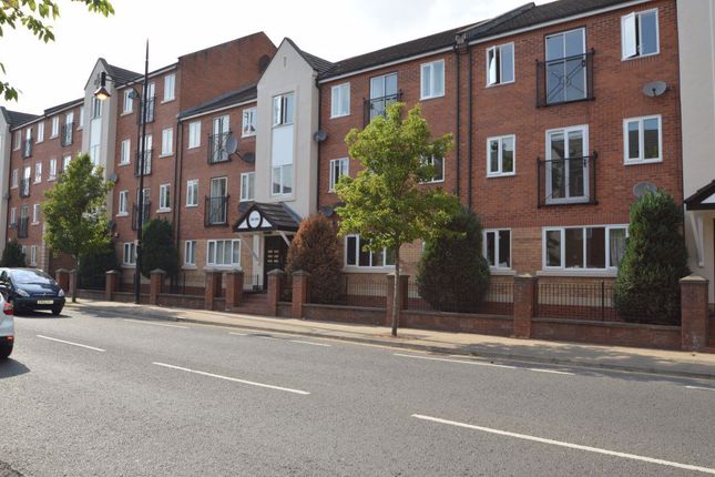 Stretford Road, Hulme, Manchester M15, 2 bedroom flat to rent ...