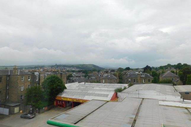 11, Ratcliffe Terrace, Edinburgh EH9, 3 bedroom flat to rent - 67060818 ...