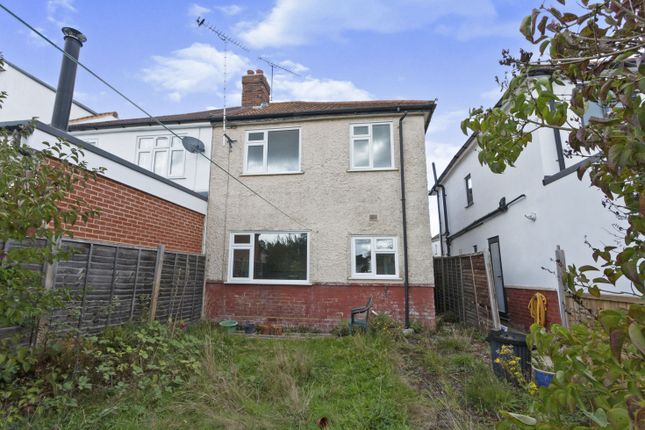Boxalls Lane Aldershot Gu11 3 Bedroom Semi Detached House For Sale