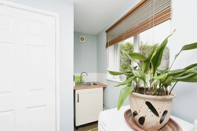 Queens Road, Hannington, Swindon SN6, 4 bedroom semi-detached house for ...