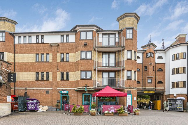 Gloucester Green, Oxford OX1, 2 bedroom flat for sale - 69696876 ...
