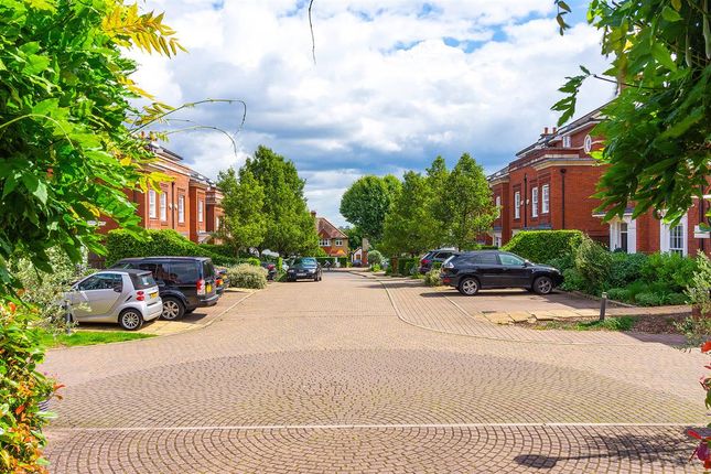 Arcadian Place, London SW18, 1 bedroom flat for sale - 52355103 ...