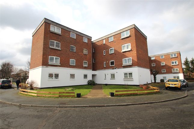 2 bed flat for sale in St. Lukes Close, Woodside, Croydon SE25 - Zoopla