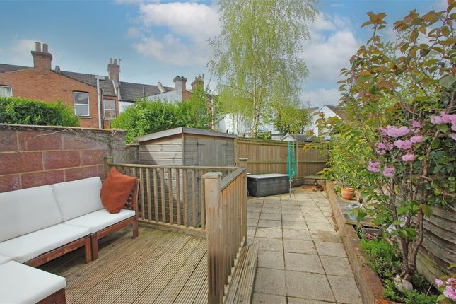 Sanderstead Road, Sanderstead, South Croydon CR2, 2 bedroom terraced ...
