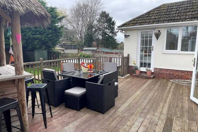 Elizabeth Avenue Newbury Rg14 4 Bedroom Semi Detached House For Sale