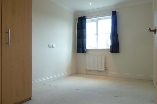 Eythorne Court, 1 Windmill Lane, Epsom KT17, 2 bedroom flat to rent ...