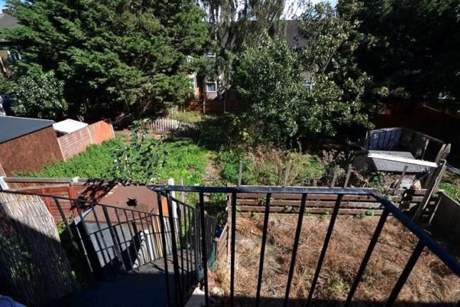 Whalebone Lane South, Chadwell Heath RM6, 2 bedroom flat for sale ...